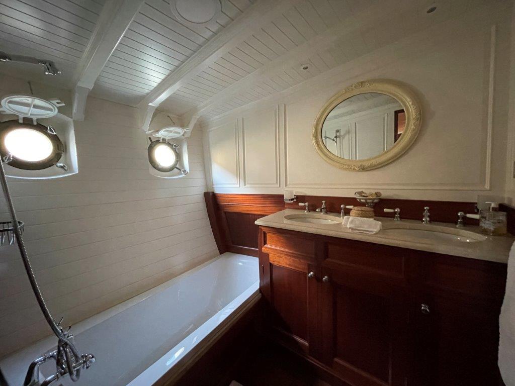 Ailsa Shipbuilding CLASSIC WATSON 80' For Sale - Used Power Boat | Boat ...