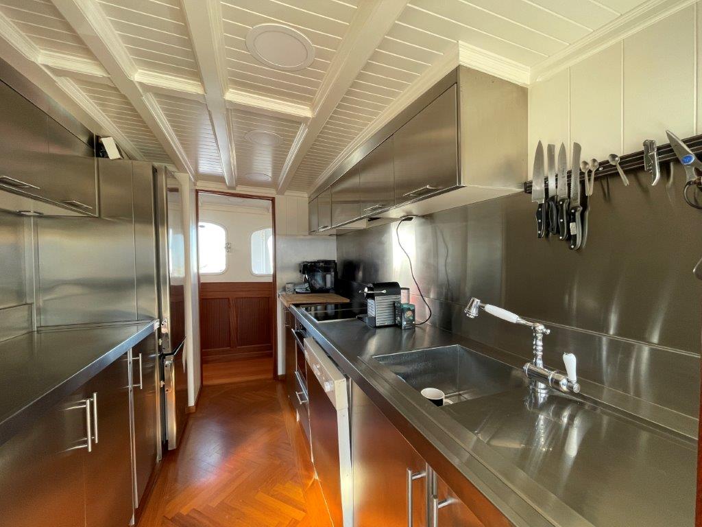 Ailsa Shipbuilding CLASSIC WATSON 80' For Sale - Used Power Boat | Boat ...